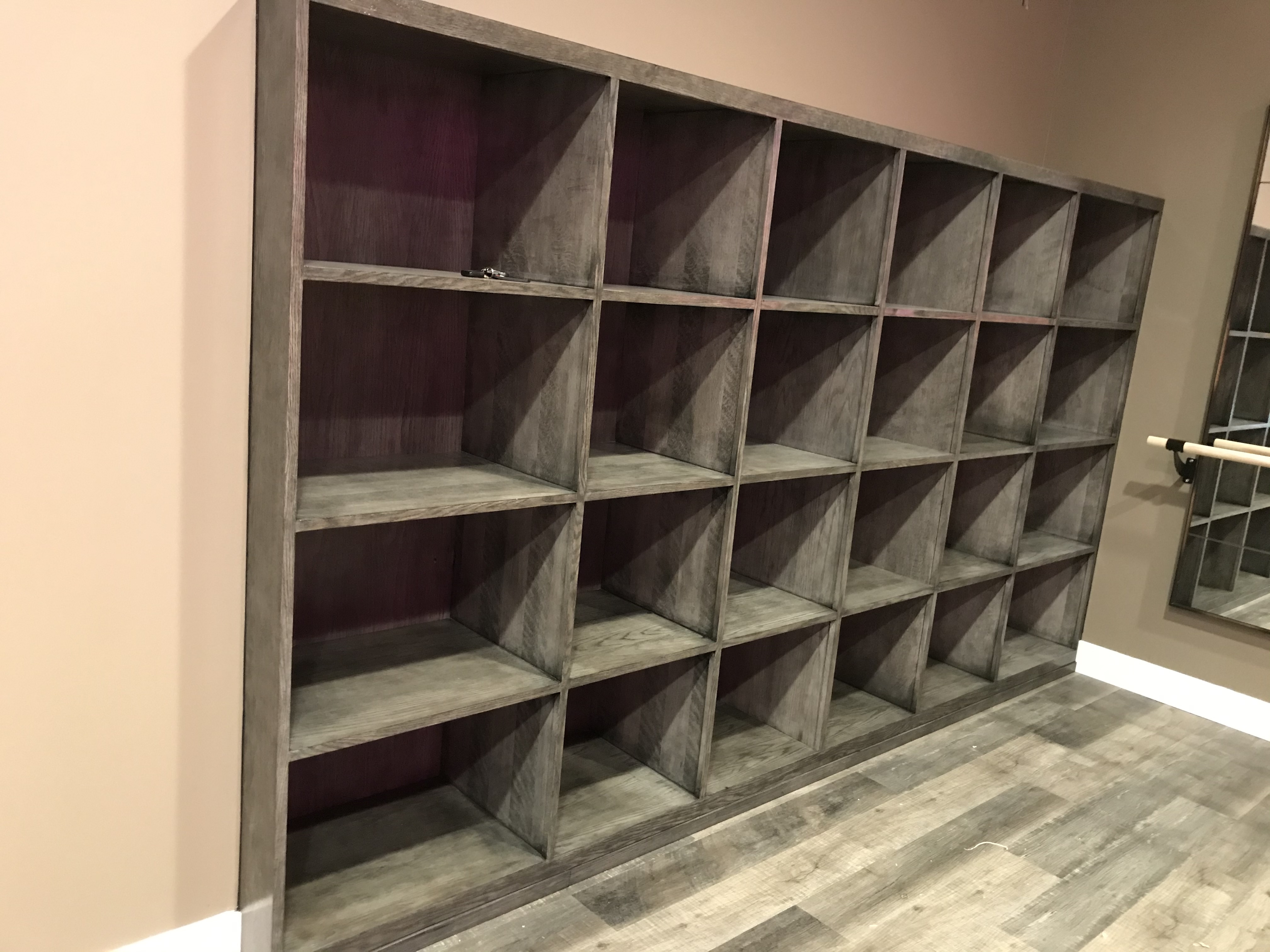 Custom cubbies – Elite Custom Cabinetry Inc.